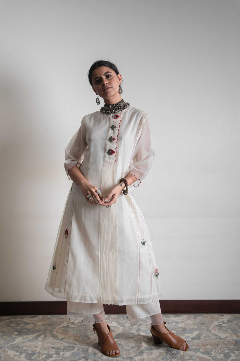 Mishti Doi • White – Roha